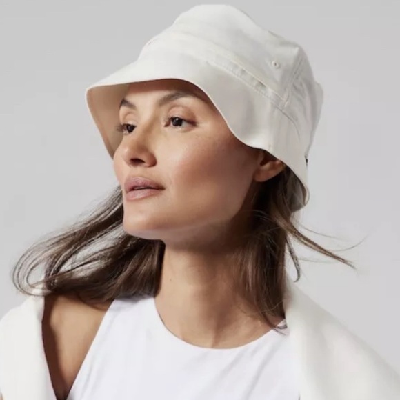 Athleta | Accessories | Athleta Featherweight Stretch Bucket Cap Nwt ...